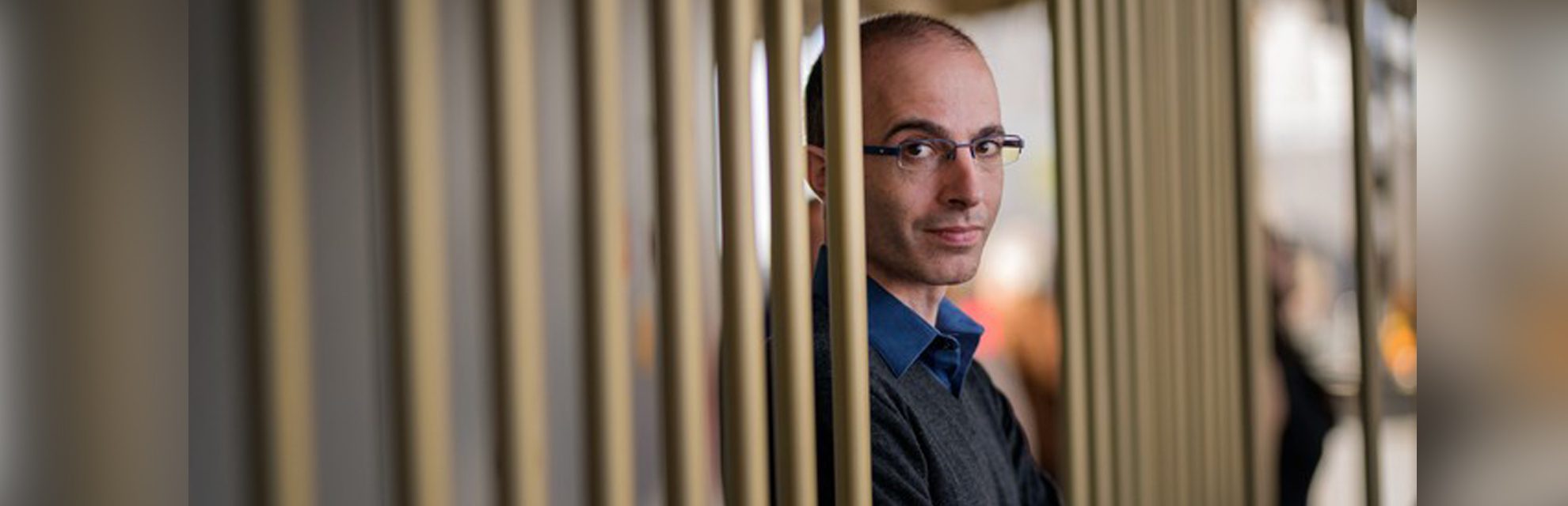 El historiador Yuval Noah Harari explica cómo y por qué los humanos ...