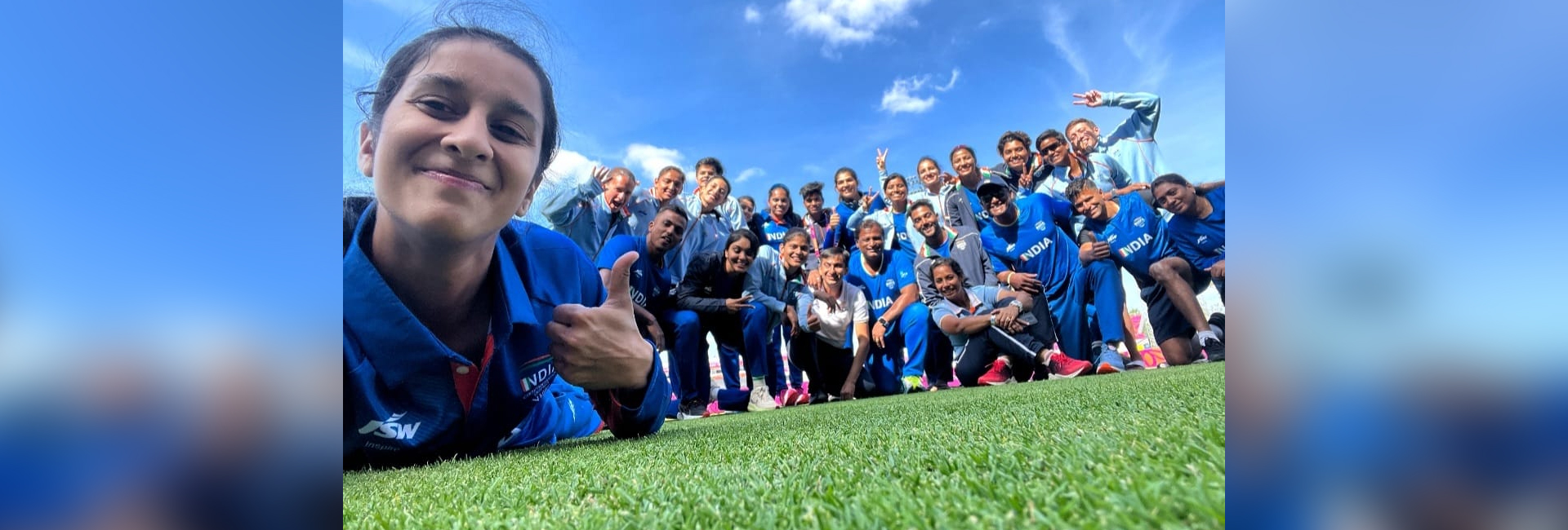 BCCI Women posted the latest selfie of Team India with all-rounder ...